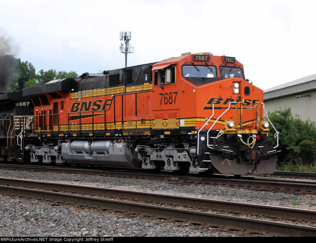 BNSF 7687